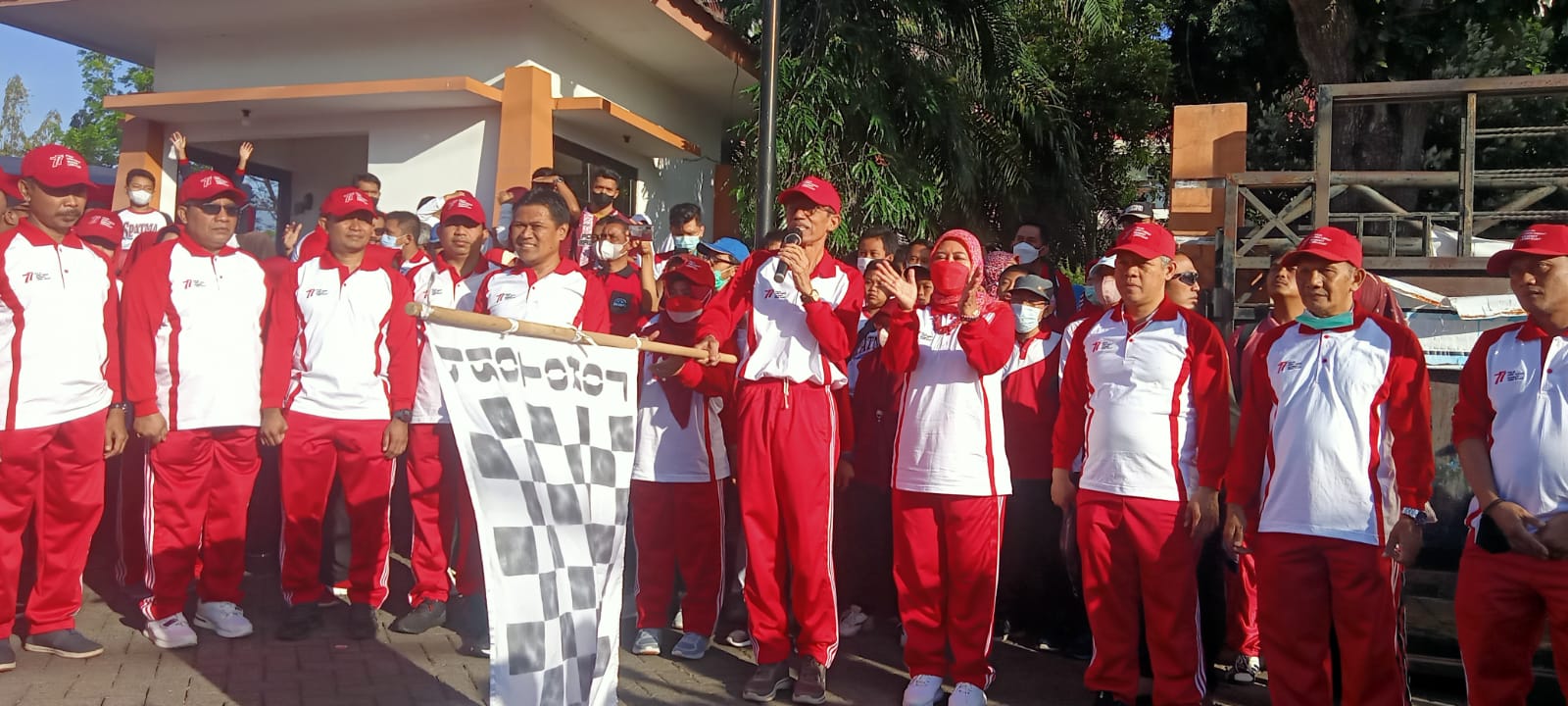 Jalan Sehat Merdeka Dalam Rangka Memperingati HUT Ri Ke-77 dan HUT PT ...