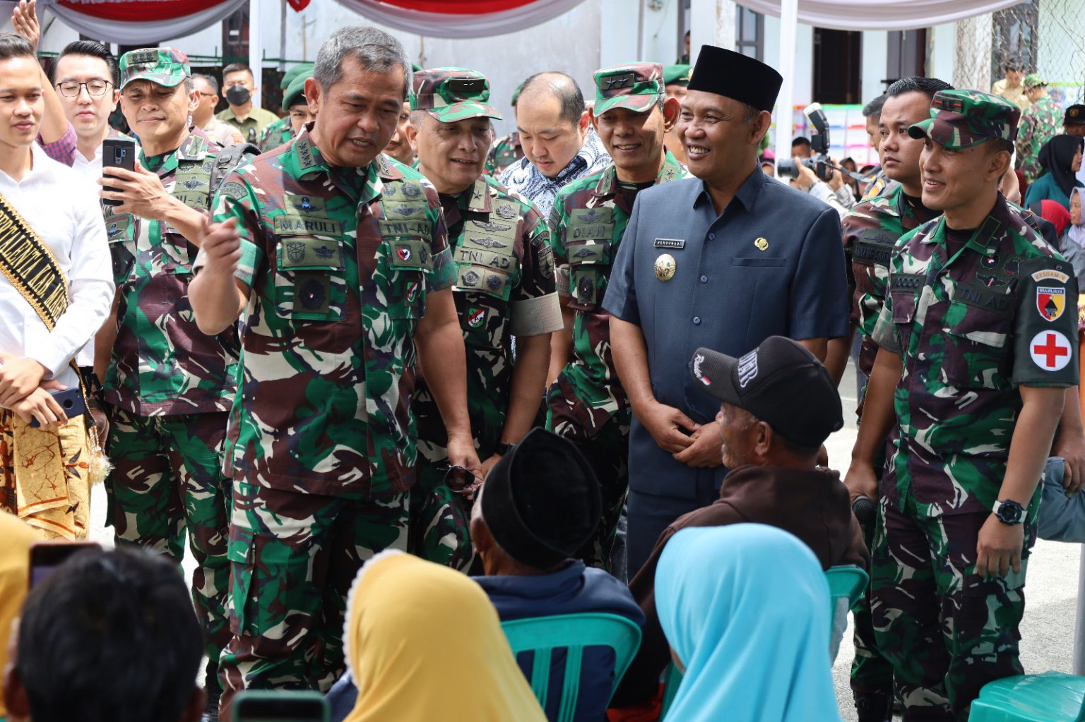 KASAD Jenderal Maruli Simanjutak Tanam Pohon di Cemorosewu Magetan ...